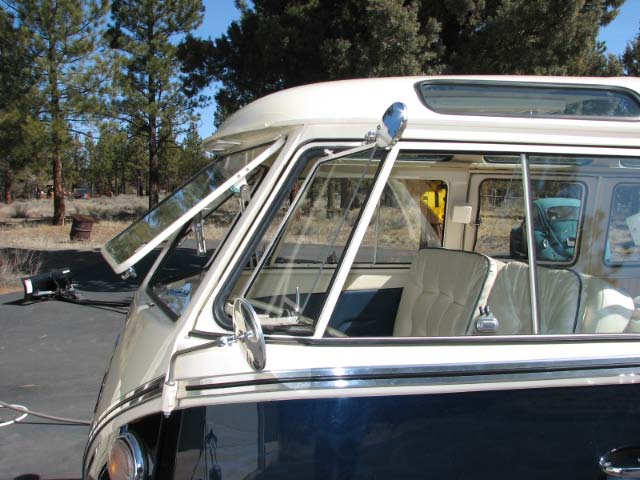 Safari windows in the front let the breeze flow straight through!